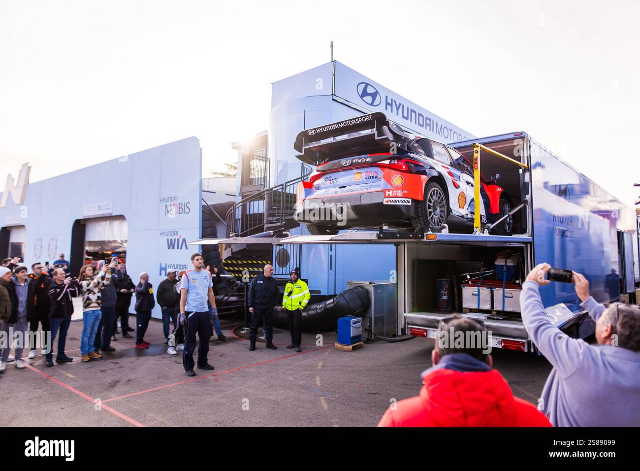16 Adrien FOURMAUX, Alexandre CORIA, Hyundai I20 Rally1, ambiance ...