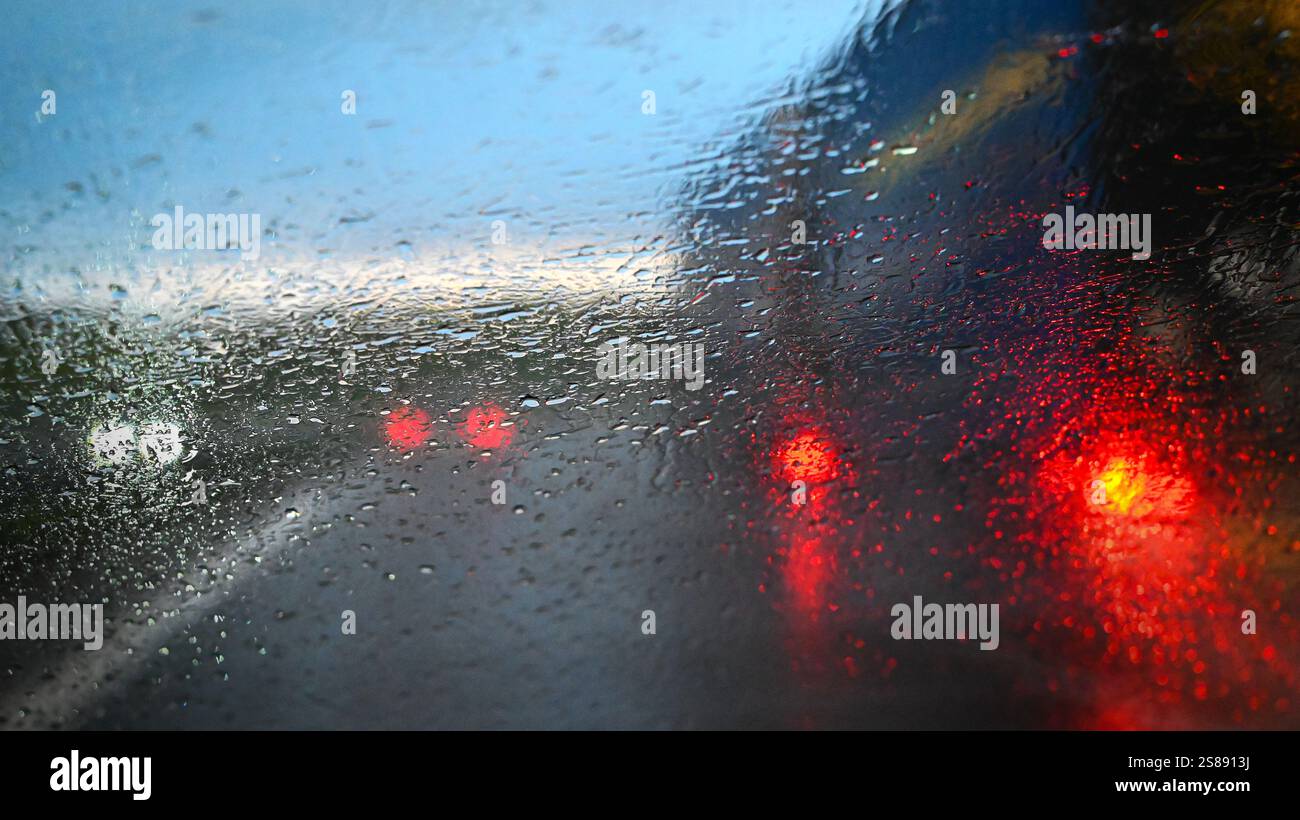 Car windscreen view traffic hi-res stock photography and images - Alamy