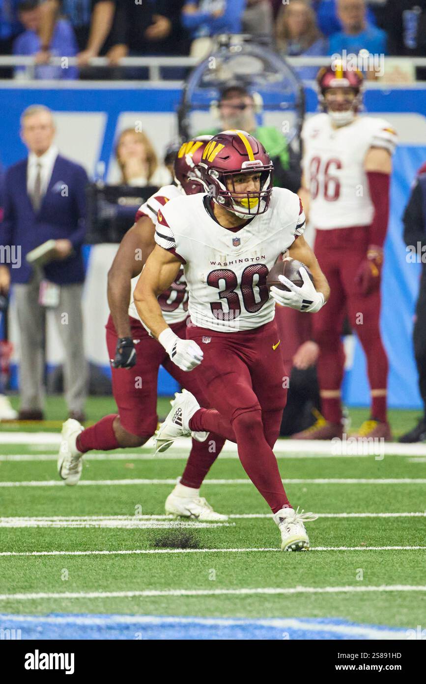 Washington Commanders running back Austin Ekeler (30) rushes against ...
