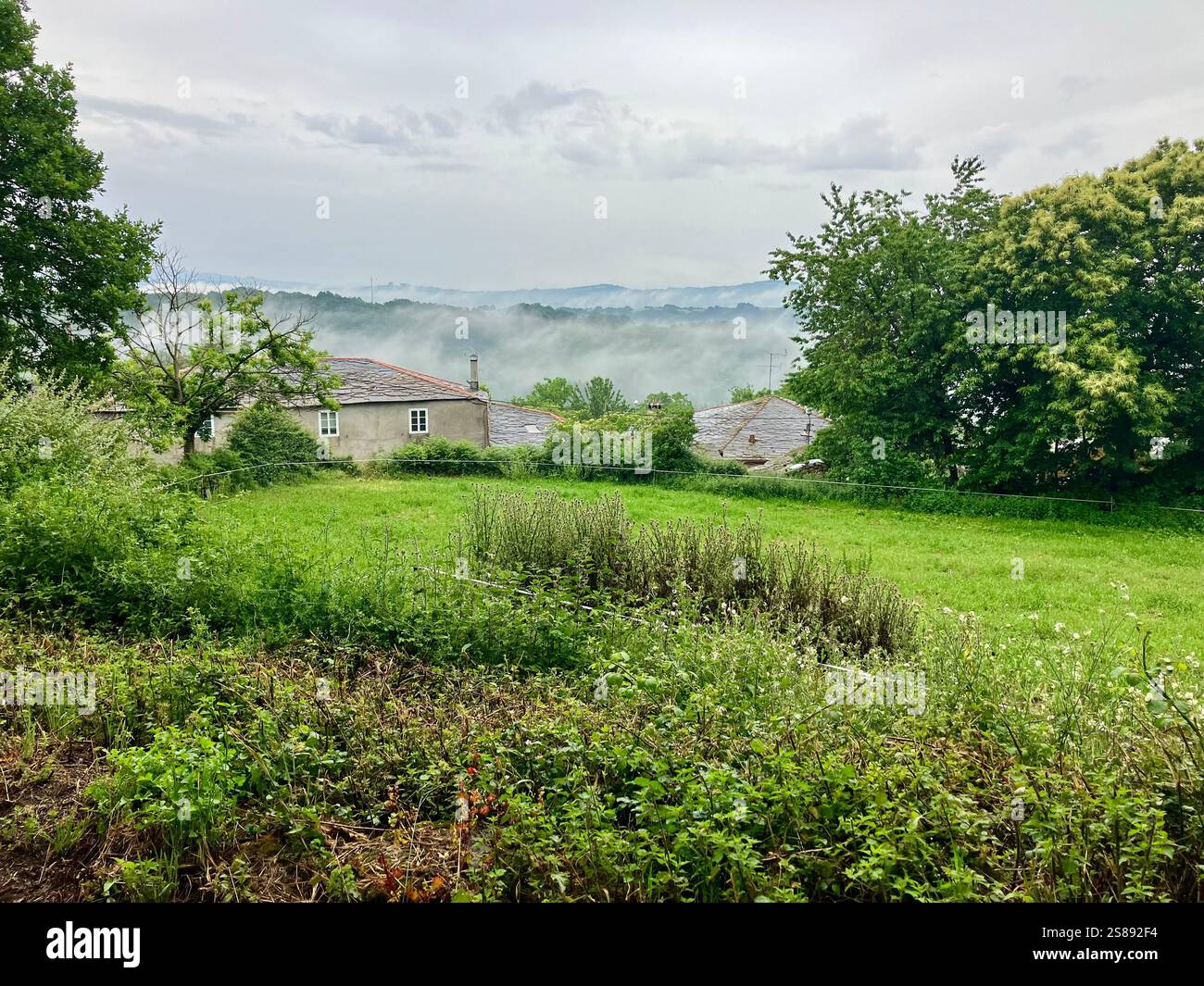 Walking route across fields hi-res stock photography and images - Alamy