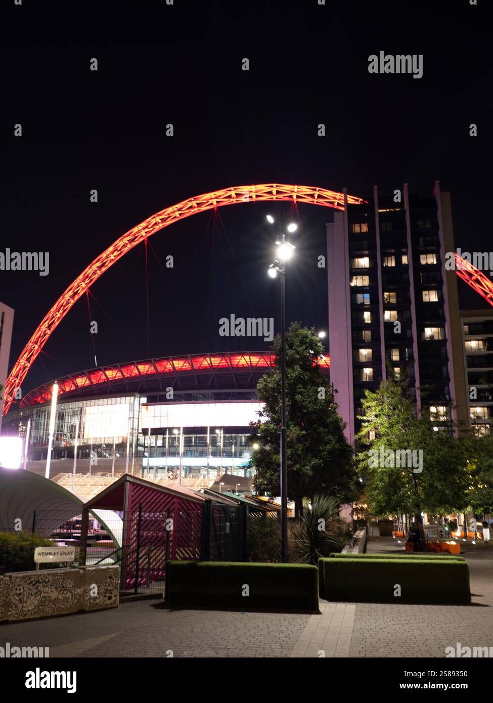 Wembley Stadium lit up at night Stock Photo - Alamy