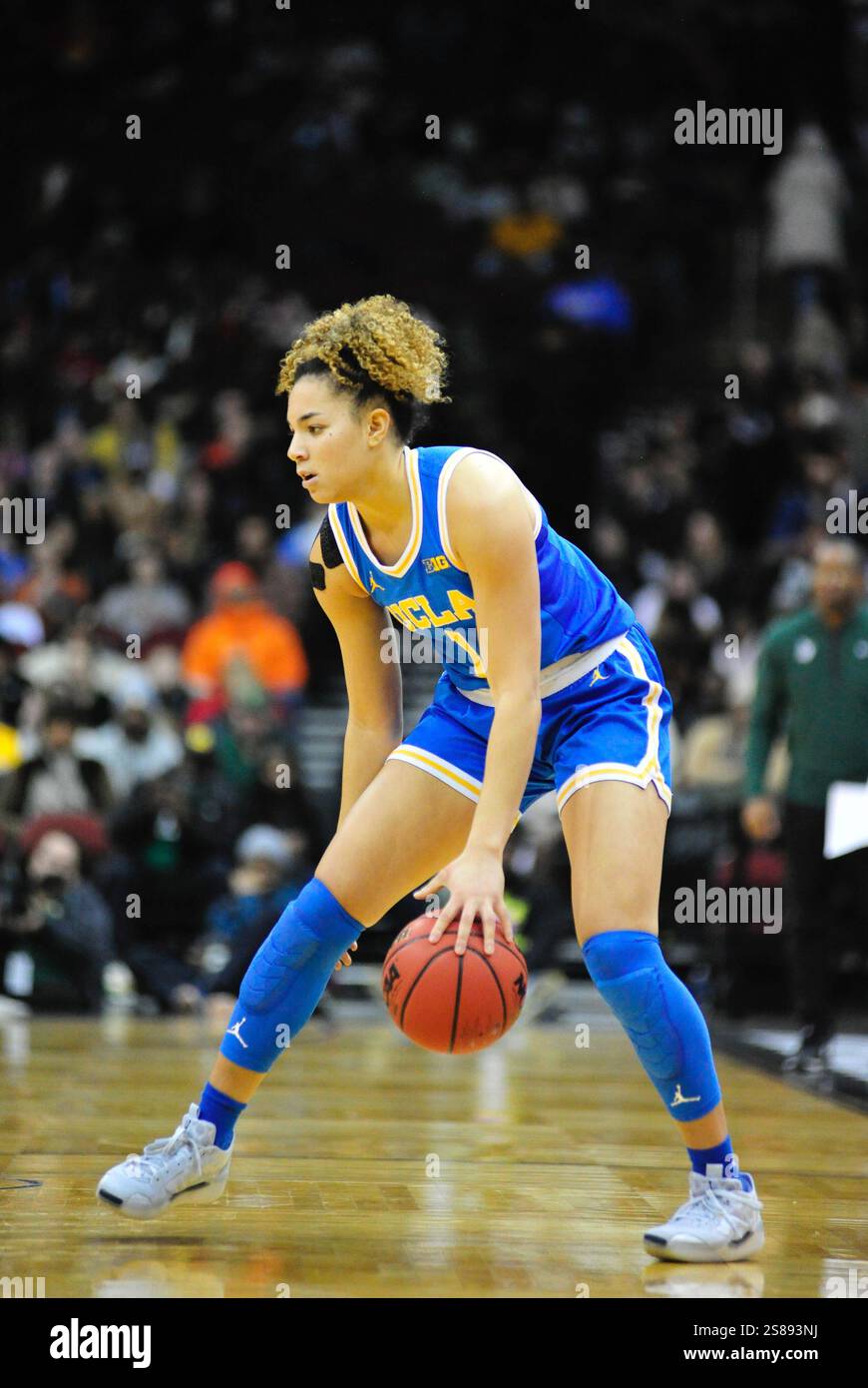Newark, USA. 20th Jan, 2025. UCLA's Kiki Rice (1) controls the court at ...