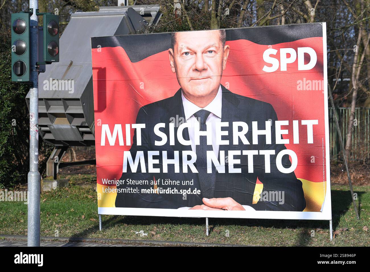 Wahlplakate - Bundestagswahl 2025 am 21.01.2025 in Oberhausen Ein Wahlplakat der SPD ...