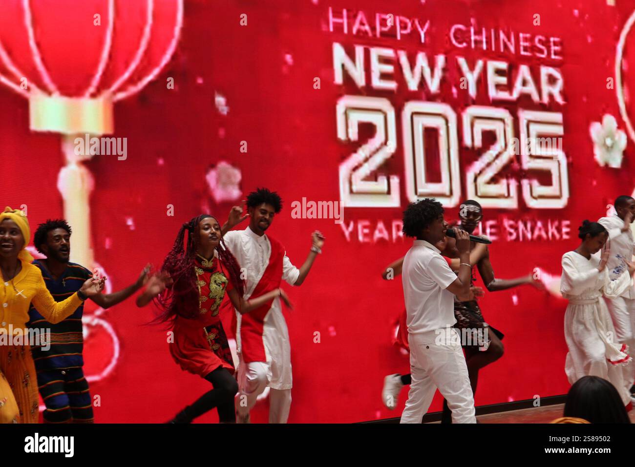 Addis Ababa, Ethiopia. 20th Jan, 2025. Artists perform during a Chinese ...