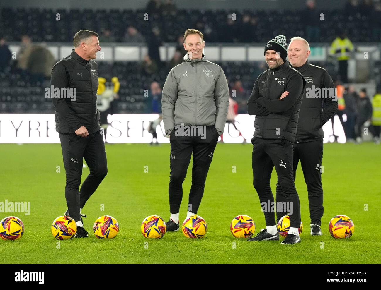 Derby County manager Paul Warne (right) ahead of the Sky Bet ...