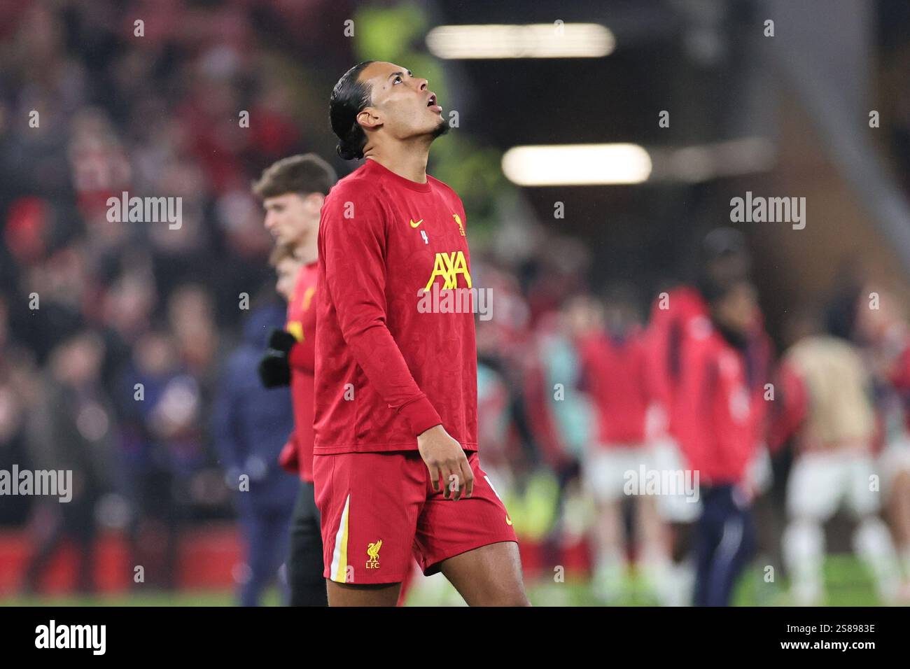 Liverpool, UK. 21st Jan, 2025. Virgil van Dijk of Liverpool warms up ...