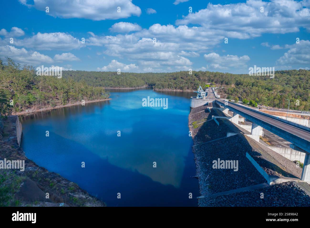 Photograph of the scenic Warragamba Dam wall and reservoir nestled ...