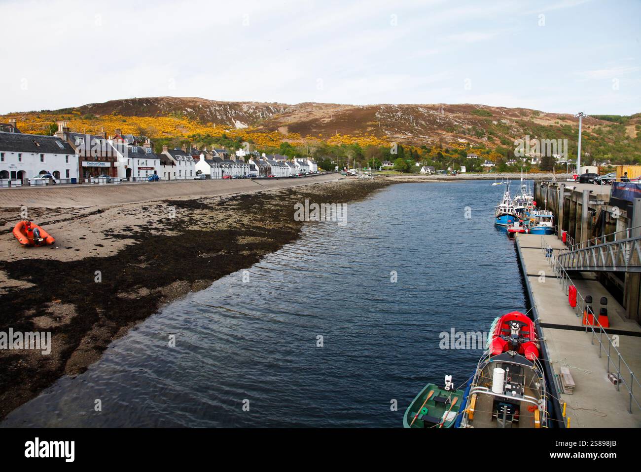 Ullapool harbour Scotland Stock Photo - Alamy