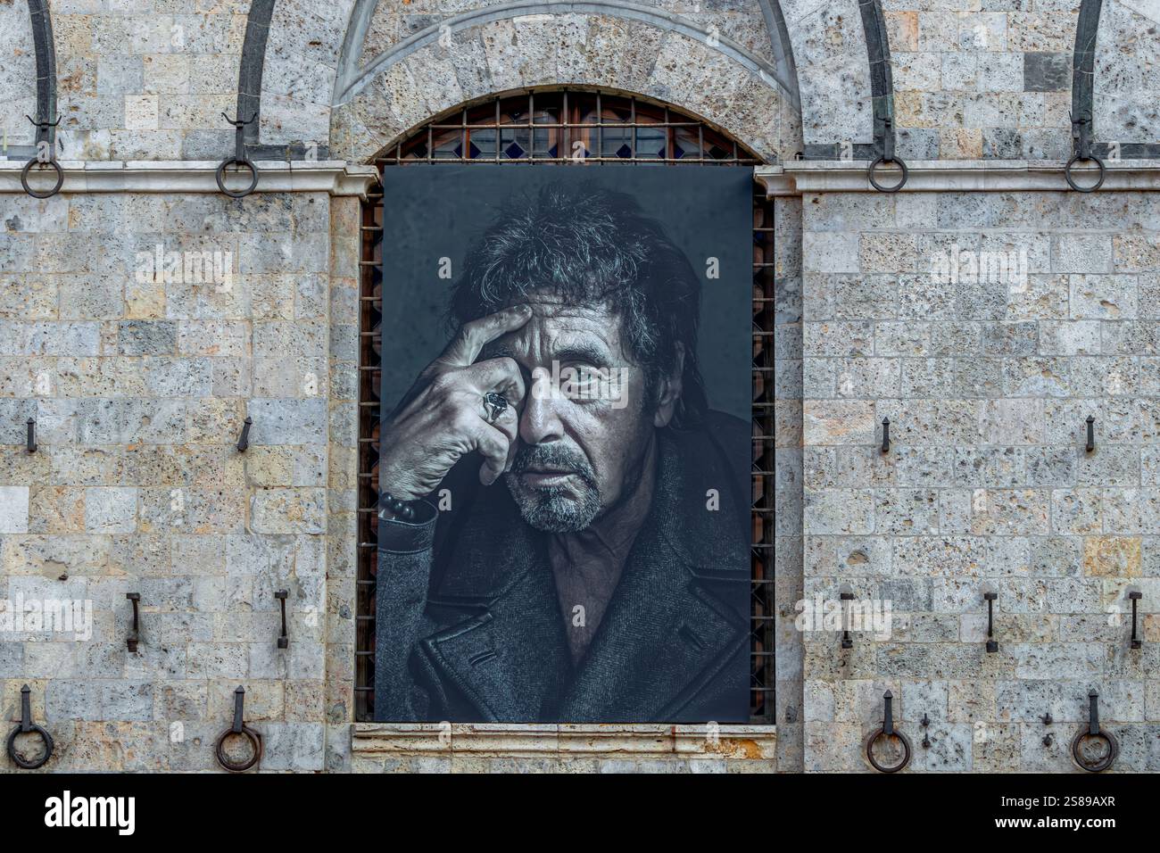Al pacino painting hi-res stock photography and images - Alamy