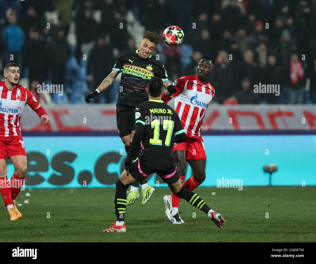 Belgrade, Serbia. 21st Jan, 2025.Noa Lang of PSV (L) and Mvumpa Silas ...