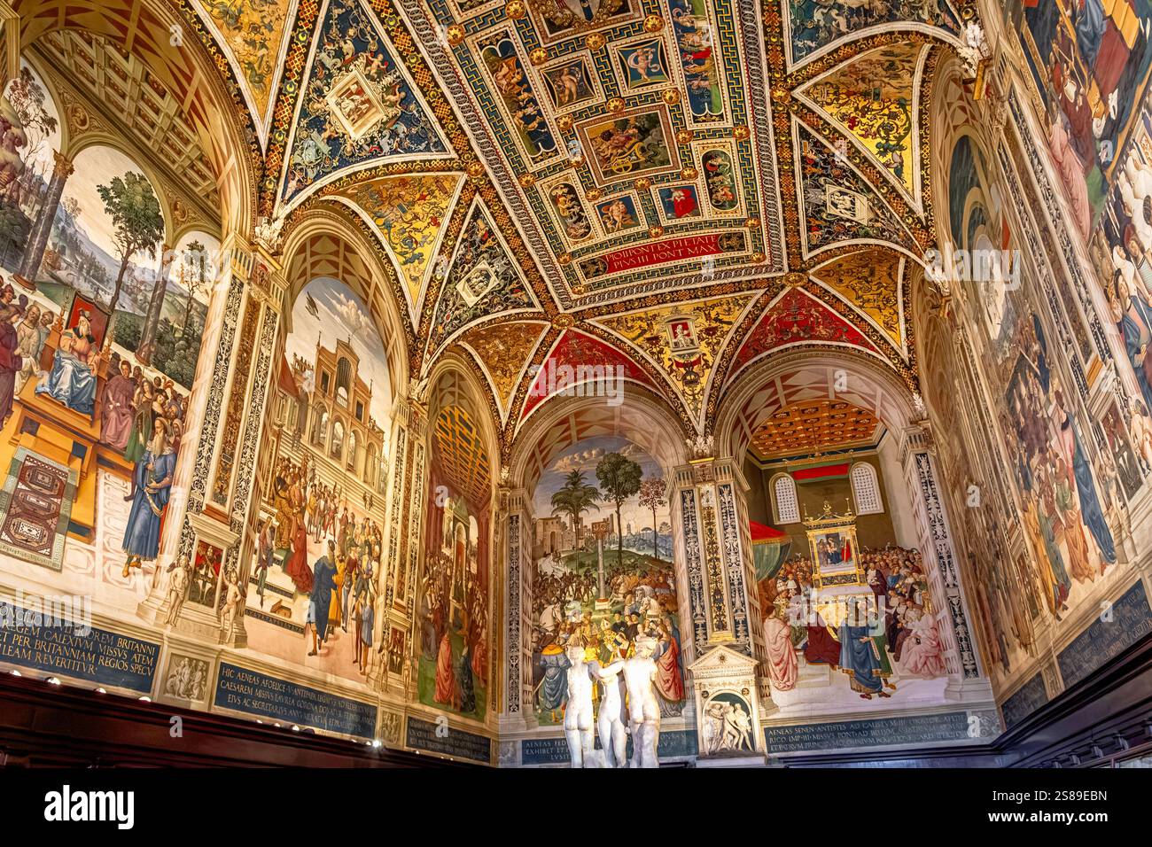 Siena cathedral inside hi-res stock photography and images - Alamy
