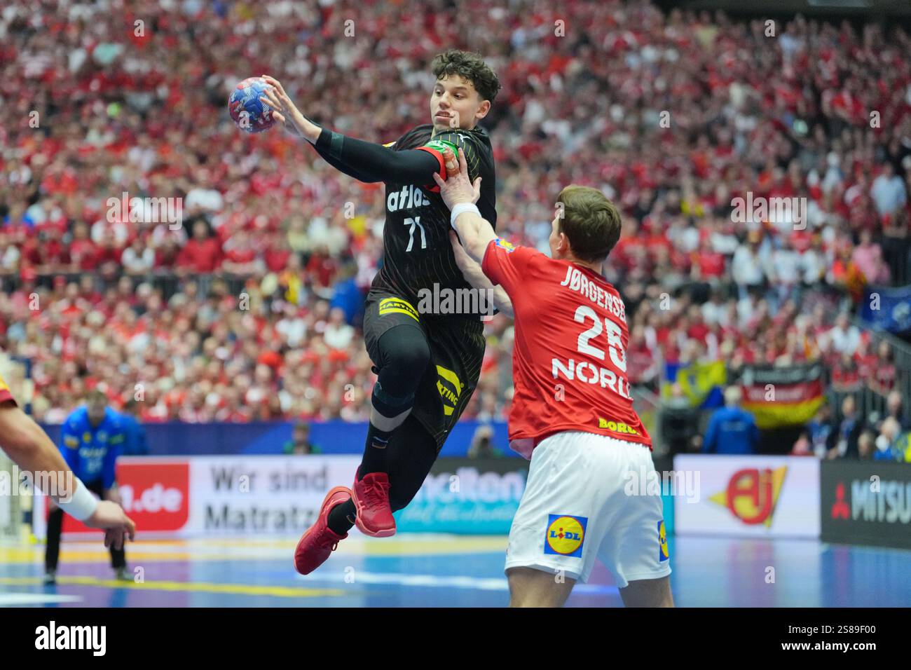 21 January 2025, Denmark, Herning: Handball: World Championship, Denmark - Germany, Main Round ...