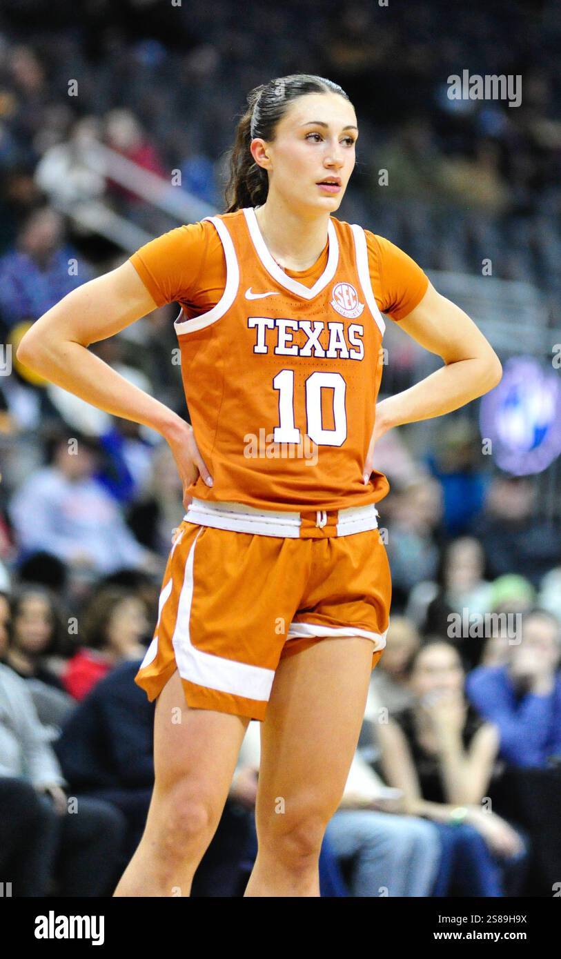 Newark, USA. 20th Jan, 2025. Shay Holle (10) of Texas at Prudential ...