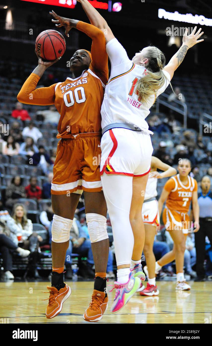 Newark, USA. 20th Jan, 2025. Kyla Oldacre (00) of Texas takes a shot at ...