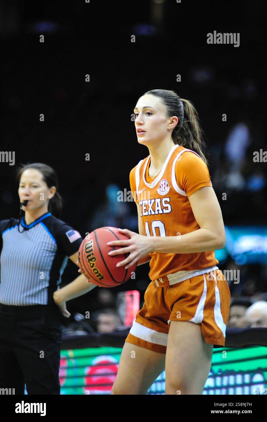 Newark, USA. 20th Jan, 2025. Shay Holle (10) of Texas at Prudential ...