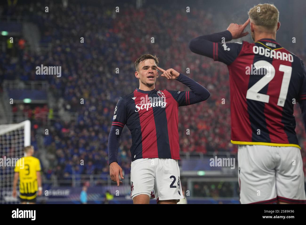 Bologna, Italia. 21st Jan, 2025. Bologna's Thijs Dallinga celebrates ...