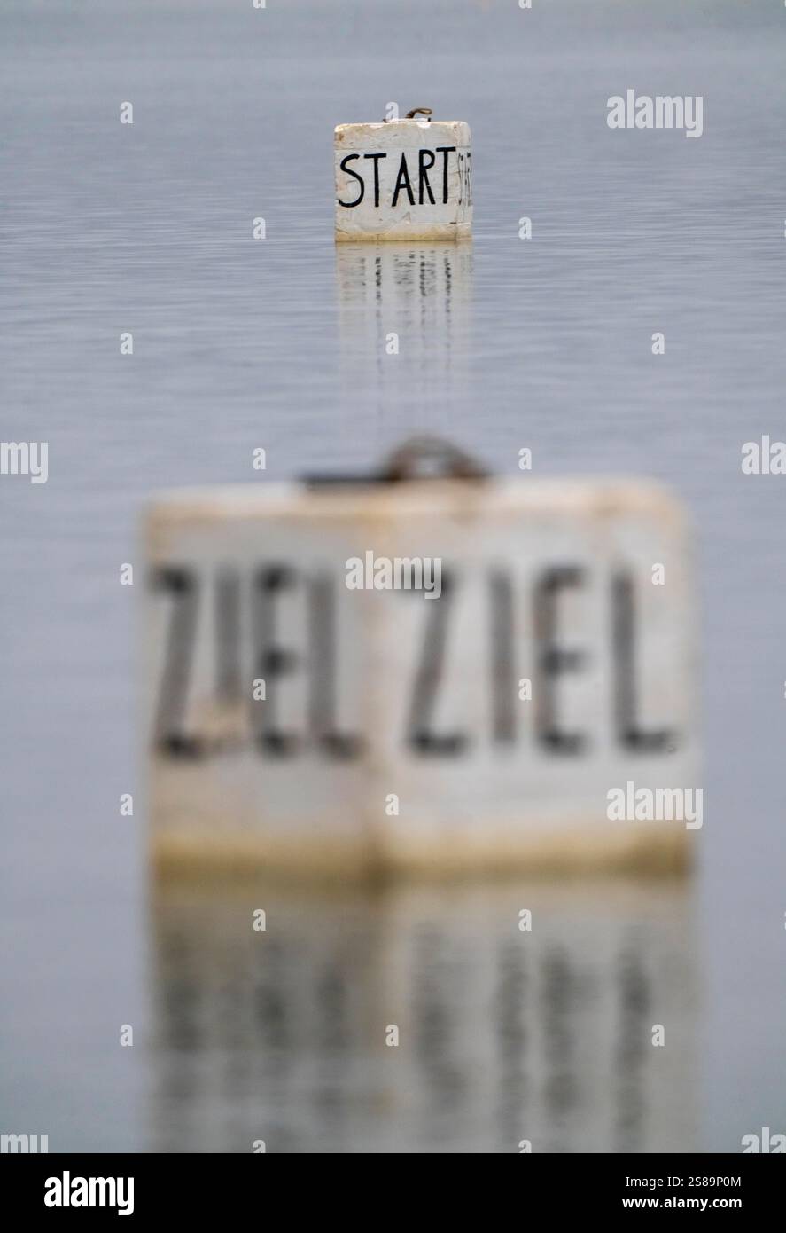 Endeavour lake hi-res stock photography and images - Alamy