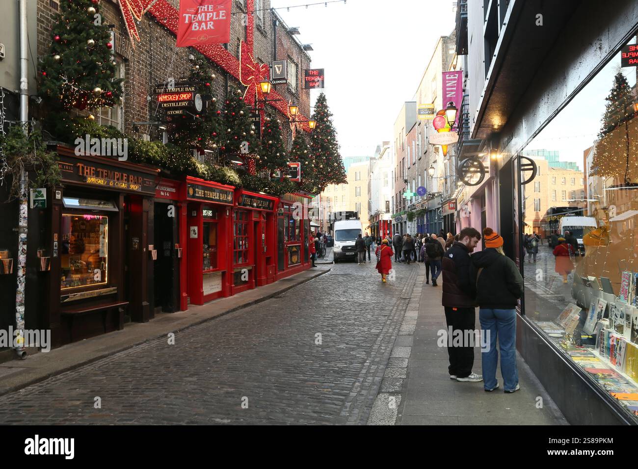 Dublin, Ireland - 17th January 2025 - A street view of Temple Bar in ...