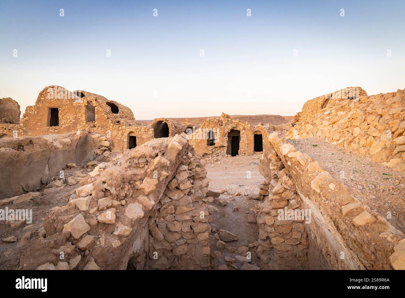 Chenini, Tunisia. Ancient stone ruins in the town of Tataouine Stock ...