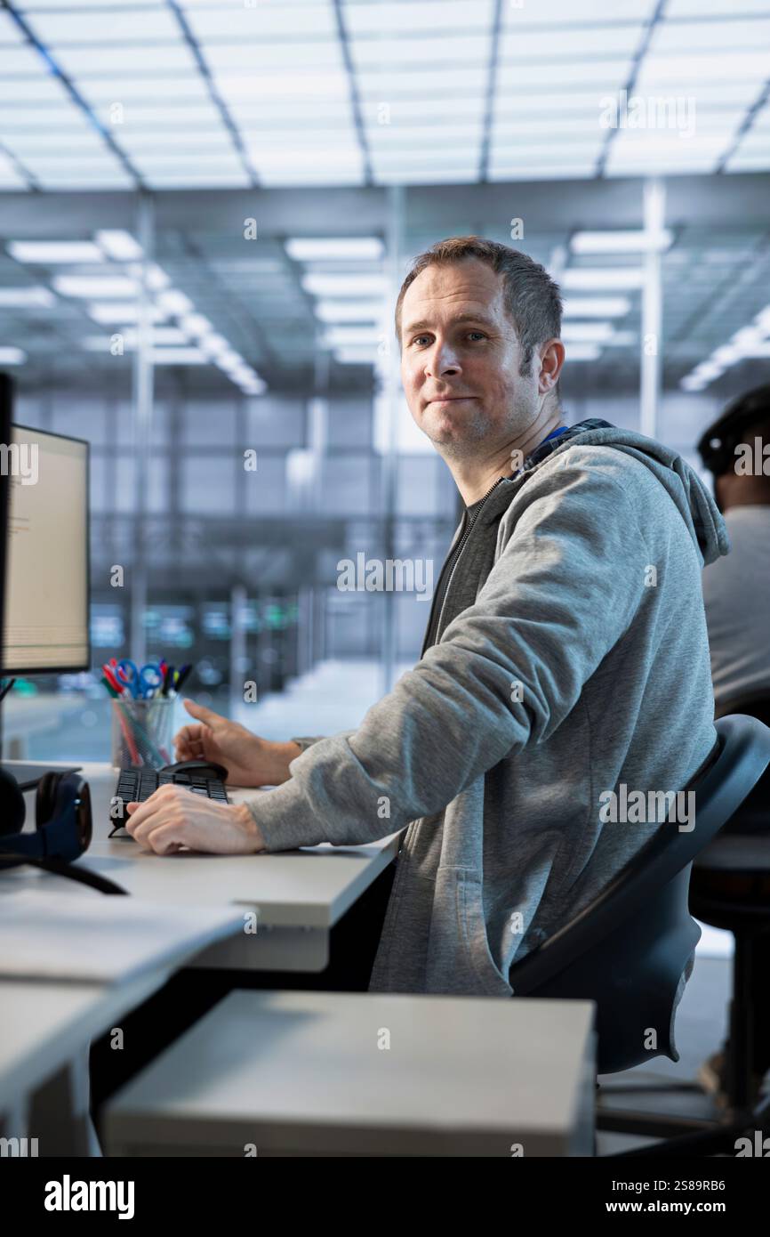 Mainframe rows hi-res stock photography and images - Alamy