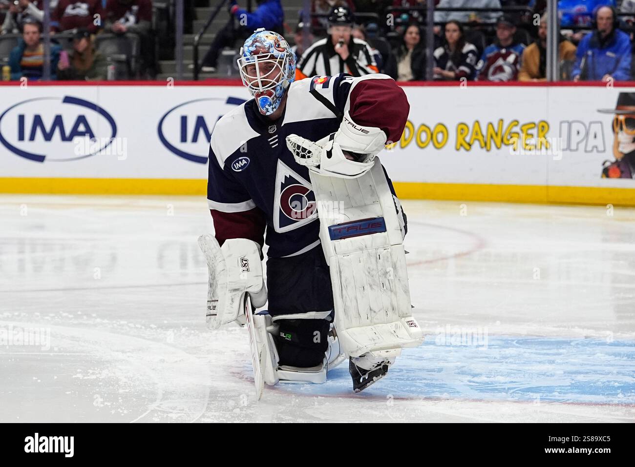 Colorado Avalanche goaltender Scott Wedgewood (41) in the second period ...