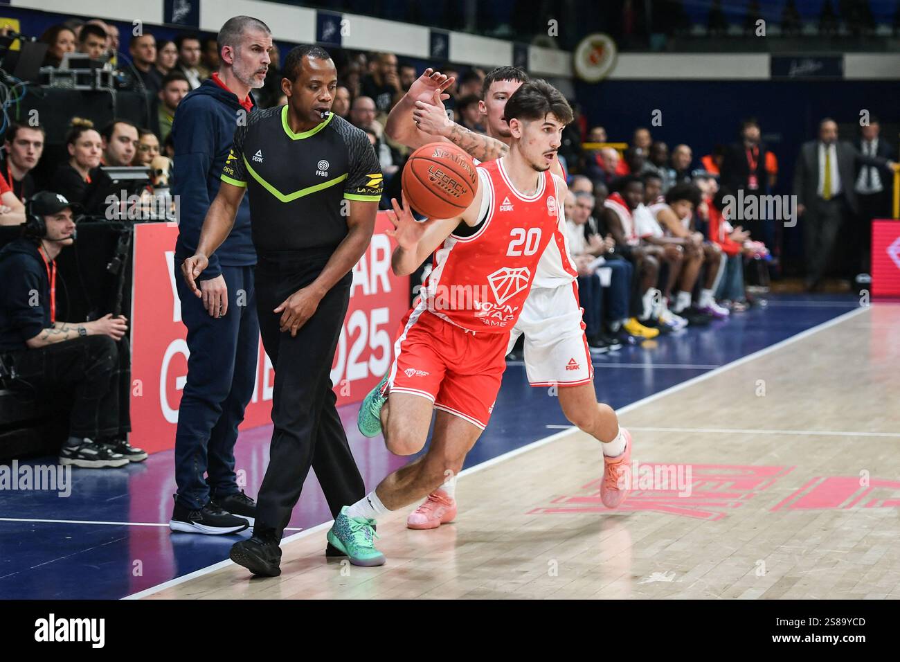 Paris, France. 21st Jan, 2025. La Rochelle's Matheo Leray of Antoine ...
