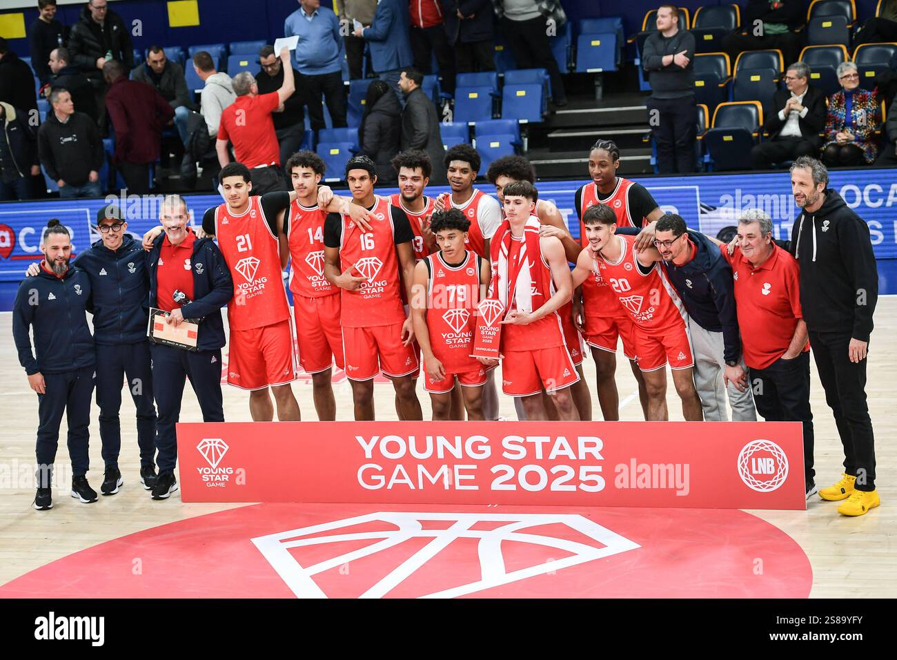 Antoine Rigaudeau’s team celebrates winning the LNB Young Star Game ...