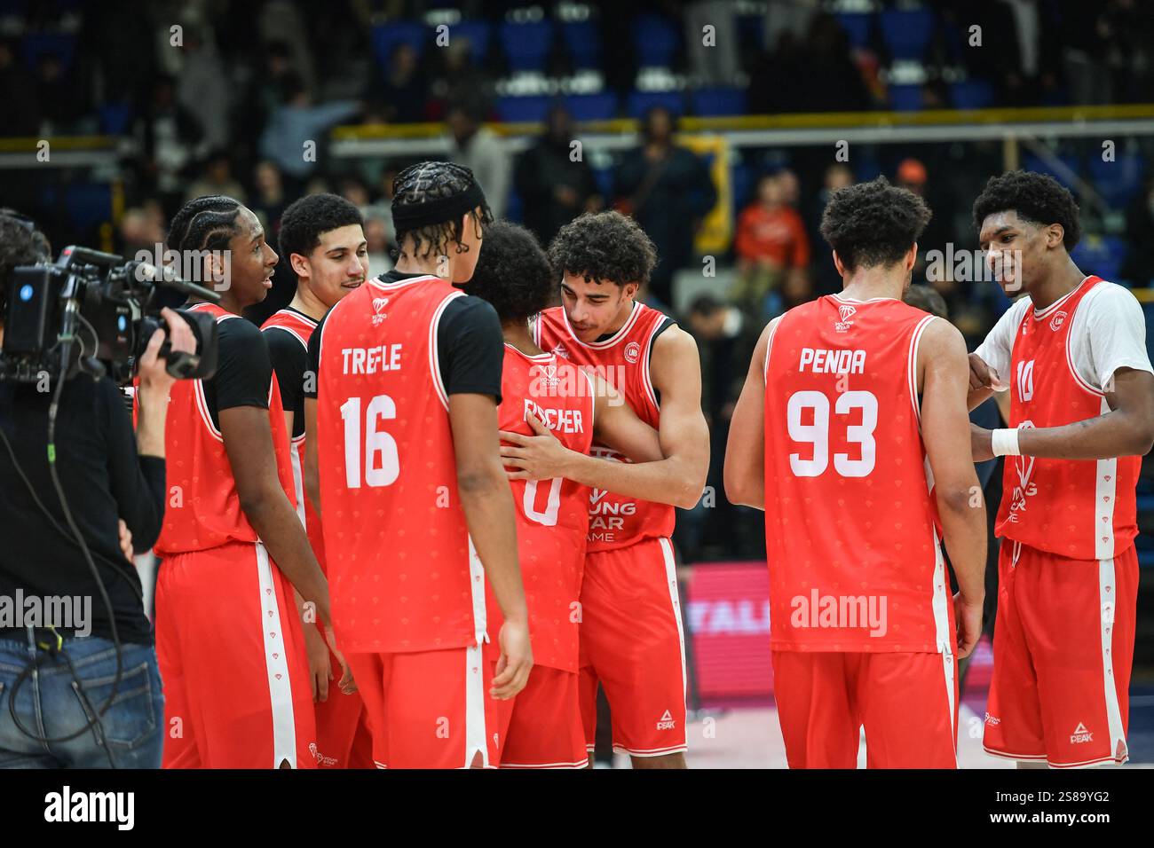Antoine Rigaudeau’s team celebrates winning the LNB Young Star Game ...