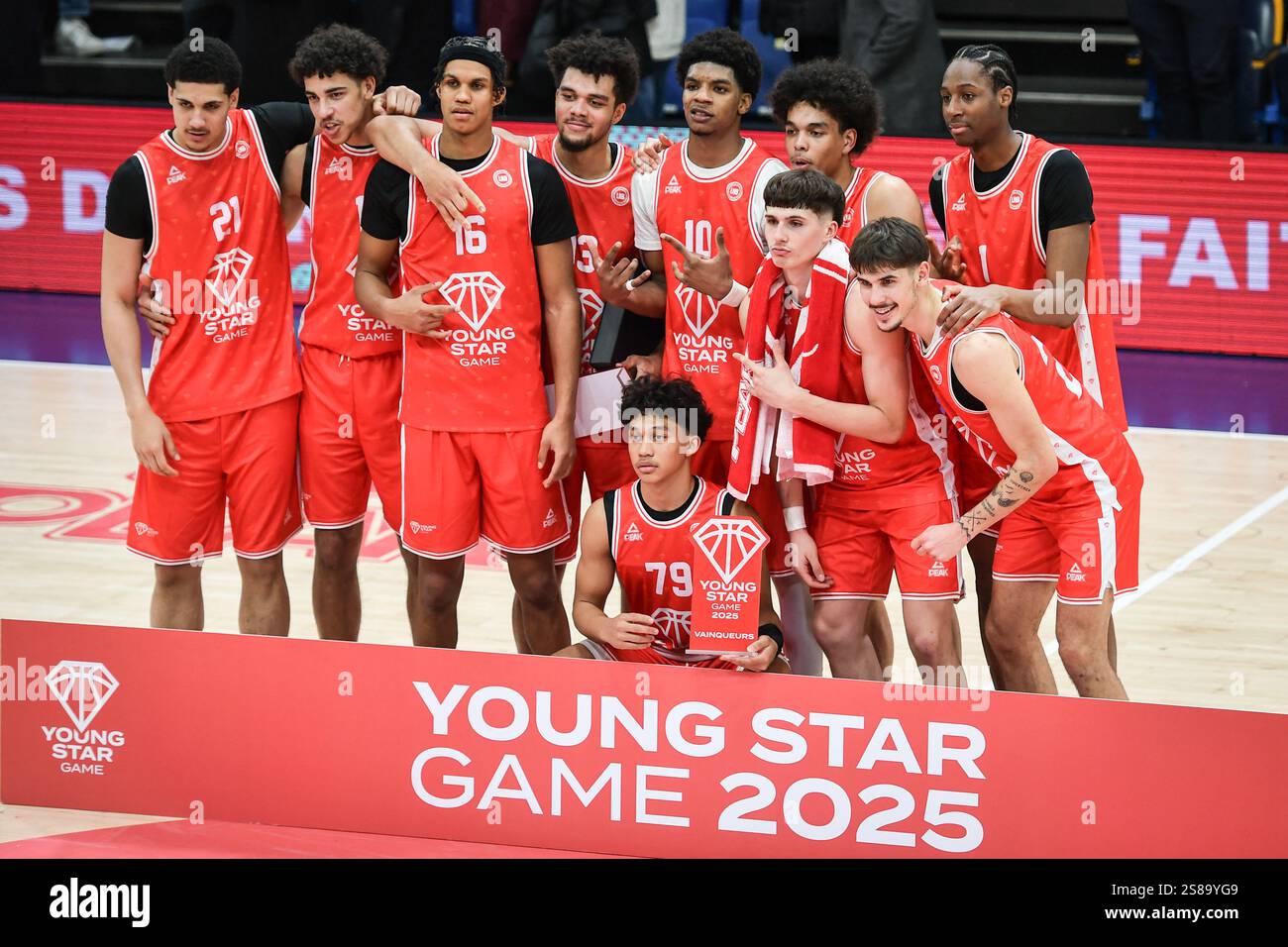 Antoine Rigaudeau’s team celebrates winning the LNB Young Star Game ...