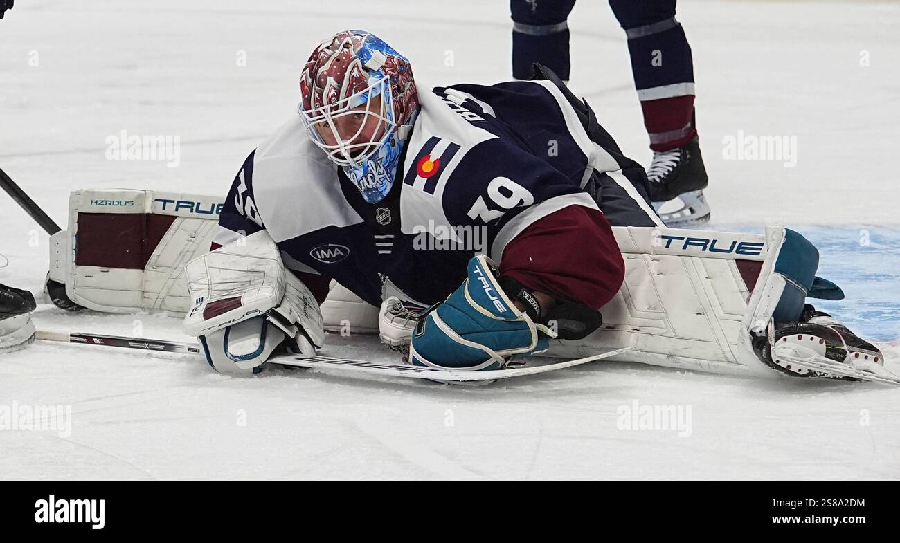 Colorado Avalanche goaltender Mackenzie Blackwood (39) in the second ...