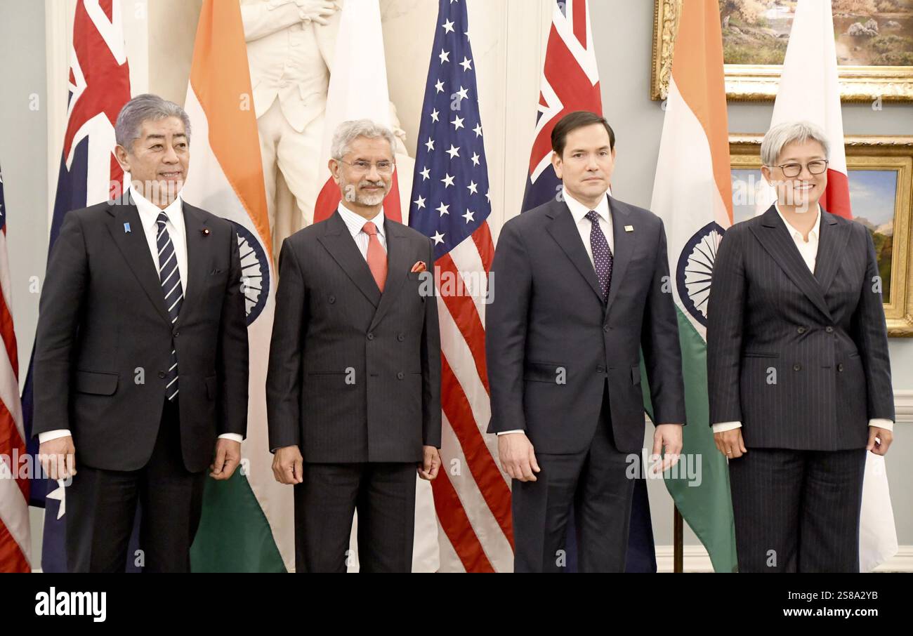 (from L) Japanese Foreign Minister Takeshi Iwaya, Indian Foreign ...