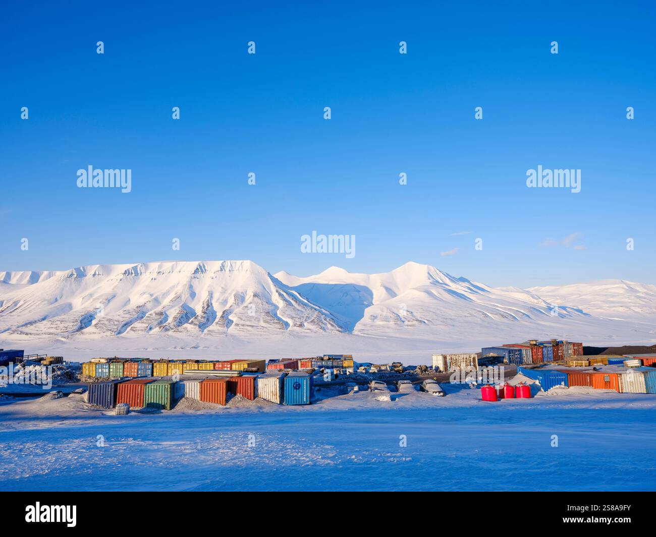 Coal mine Gruve 7, the last operating mine in Longyearbyen ...