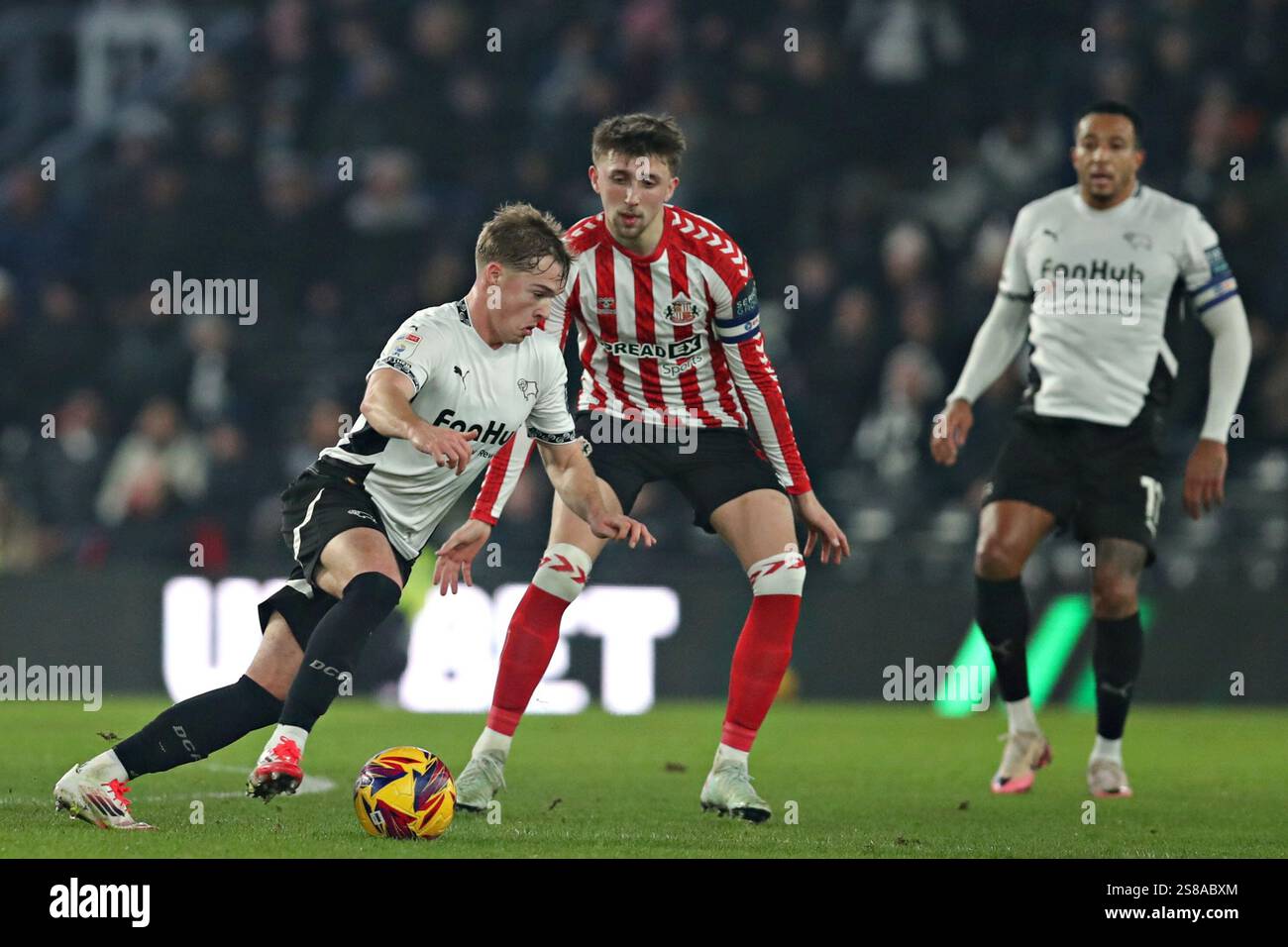 Derby, UK. 21st Jan, 2025. Liam Thompson of Derby County during the Sky ...