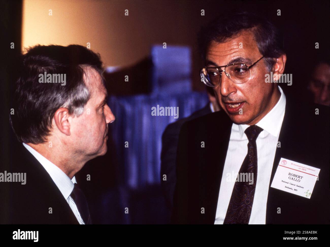 Editorial use only French virologist Luc Montagnier (1932-2022, left) and US virologist Robert ...