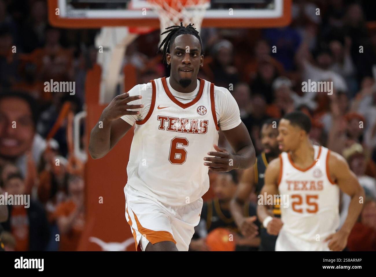 AUSTIN, TX - JANUARY 21: Texas Longhorns forward Arthur Kaluma (6 ...