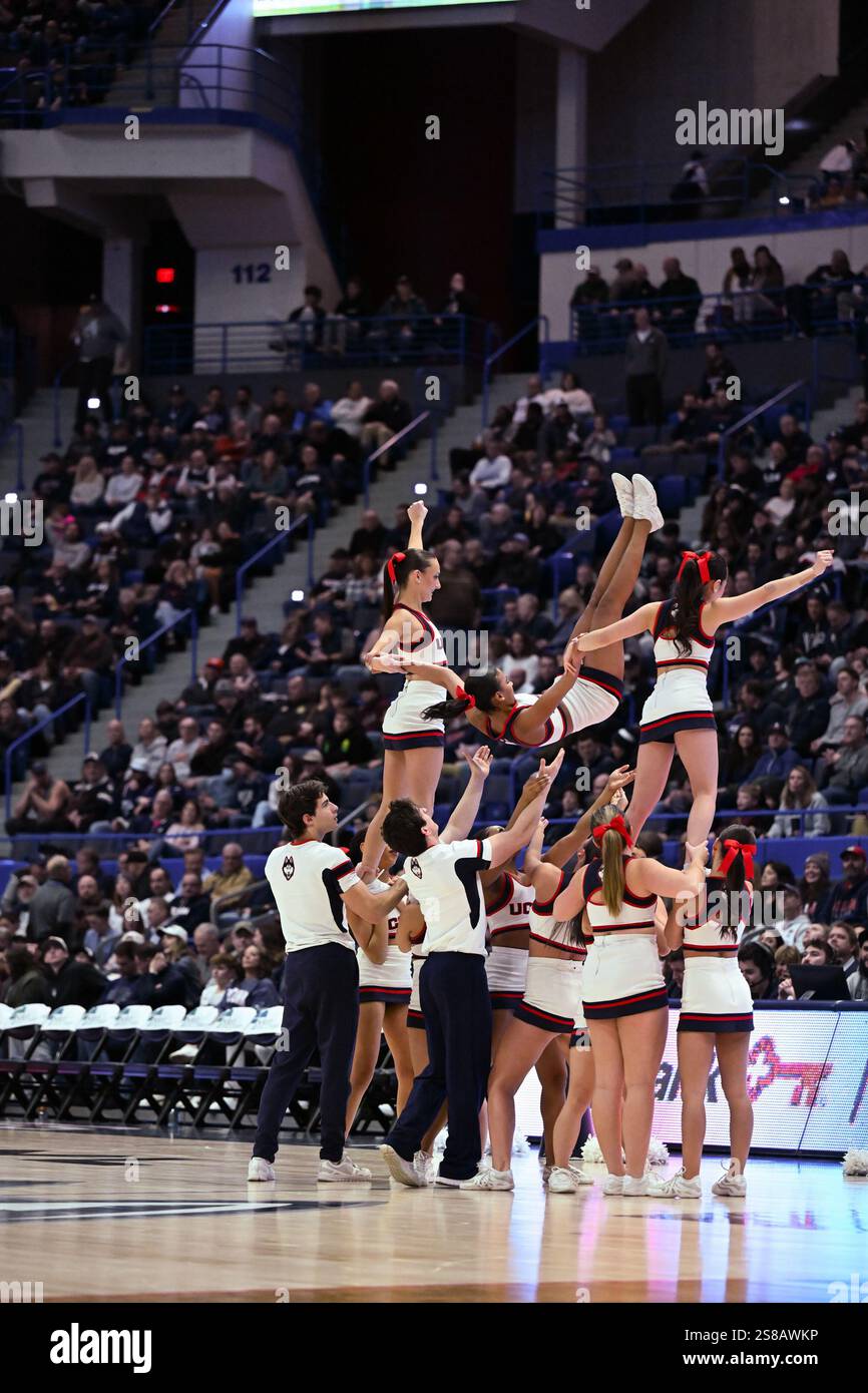 Hartford, Connecticut, USA. 21st Jan, 2025. UCONN Cheerleaders during ...