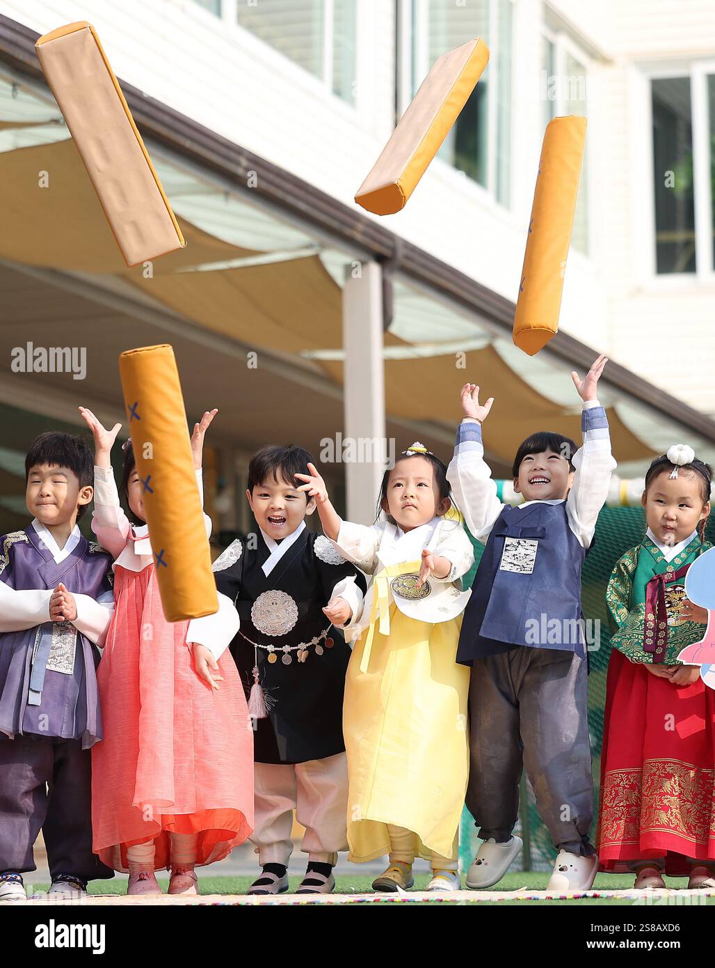 22nd Jan, 2025. Ahead of Seol holiday Preschoolers dressed in "hanbok ...