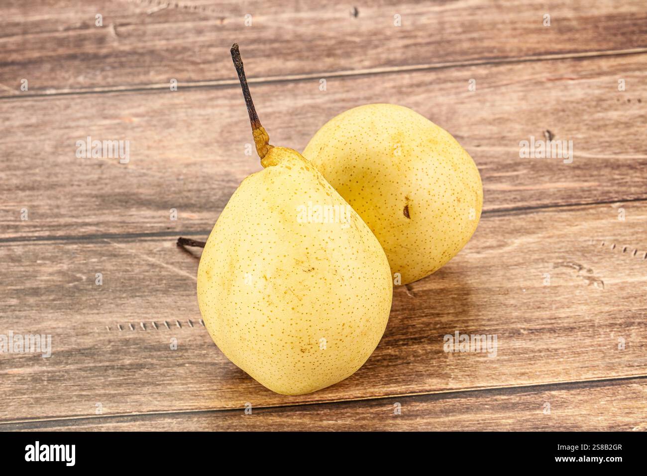 Sweet juicy organic yellow Chinese Pears Stock Photo - Alamy