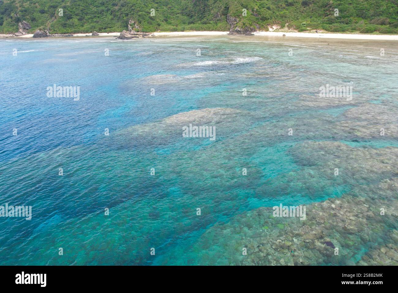 Photographing the spring seaside of Aka Island, Zamami Village, Okinawa ...
