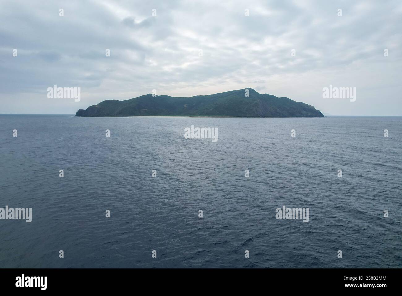 Photographing the spring seaside of Aka Island, Zamami Village, Okinawa ...