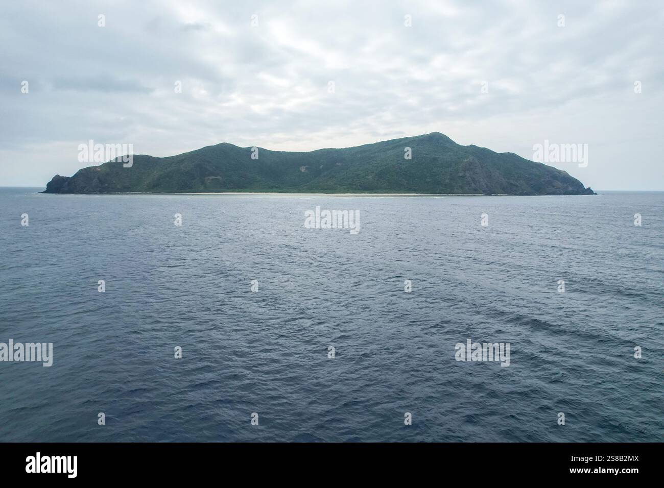 Photographing the spring seaside of Aka Island, Zamami Village, Okinawa ...