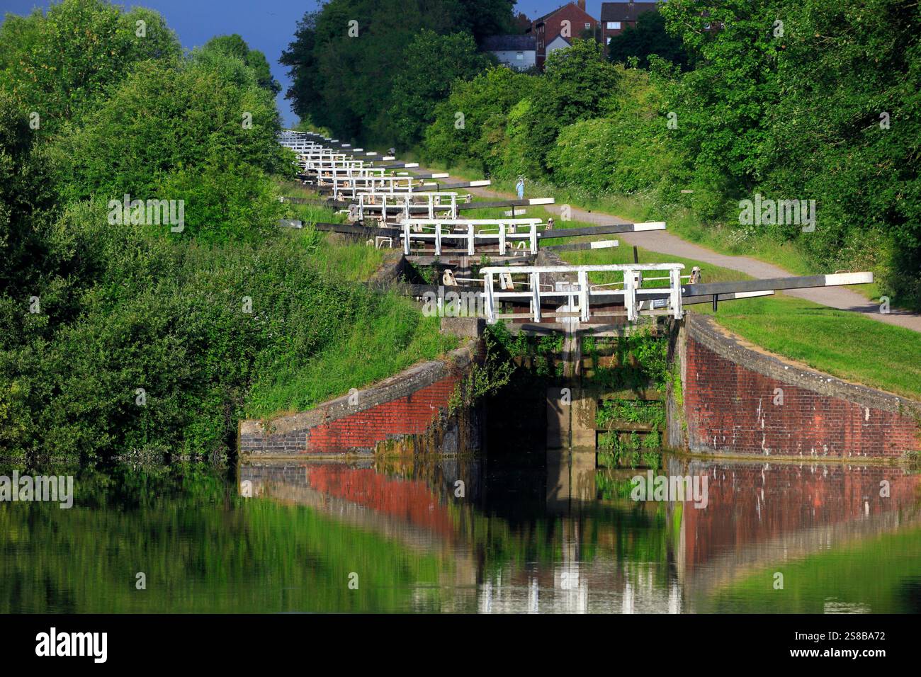Kennet & Avon Canal, Caen Hill flight of locks, Devizes, Wiltshire ...