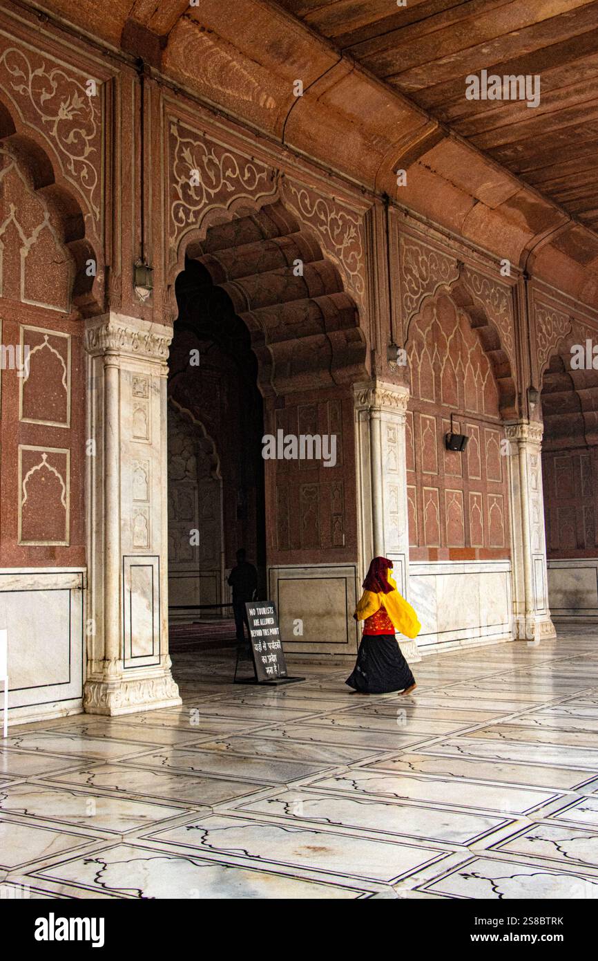 The Masjid-i-Jehan-Numa, commonly known as the Jama Masjid of Delhi, is ...