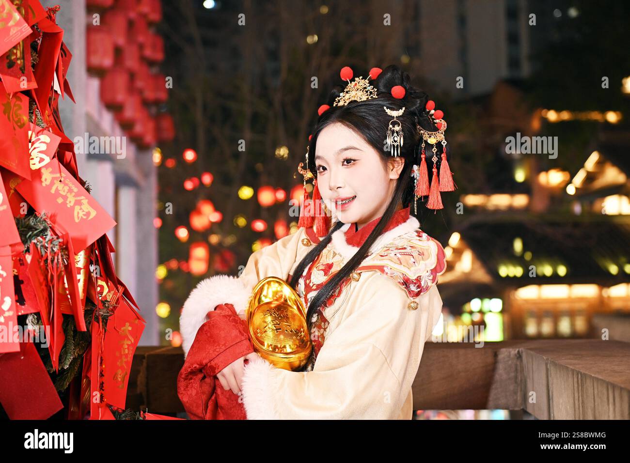 Tourists enjoy night view of Shibati scenic area in Chongqing, China ...