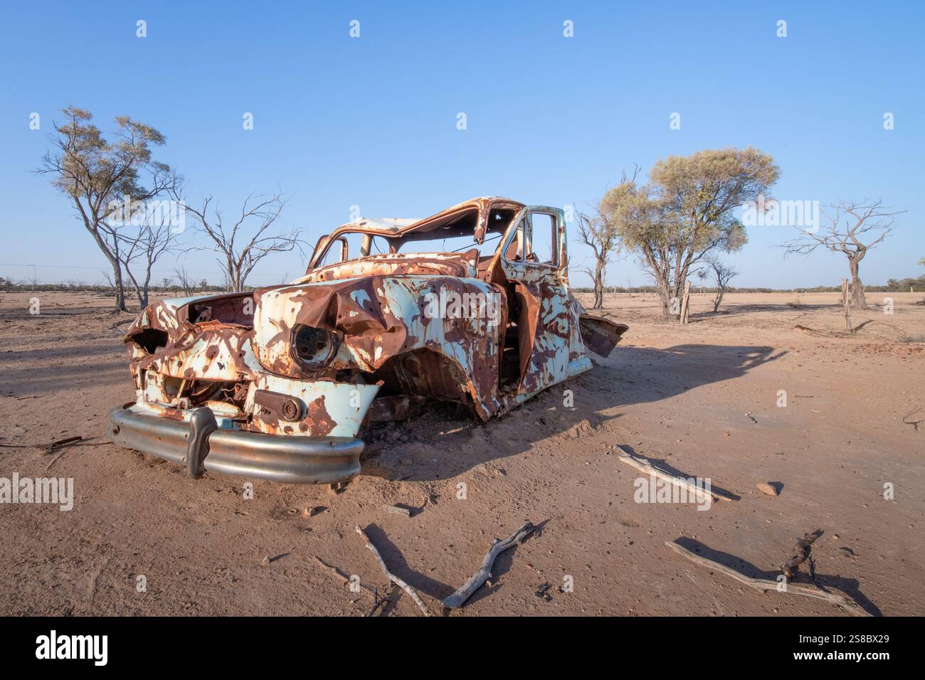 Abandoned car australia hi-res stock photography and images - Alamy