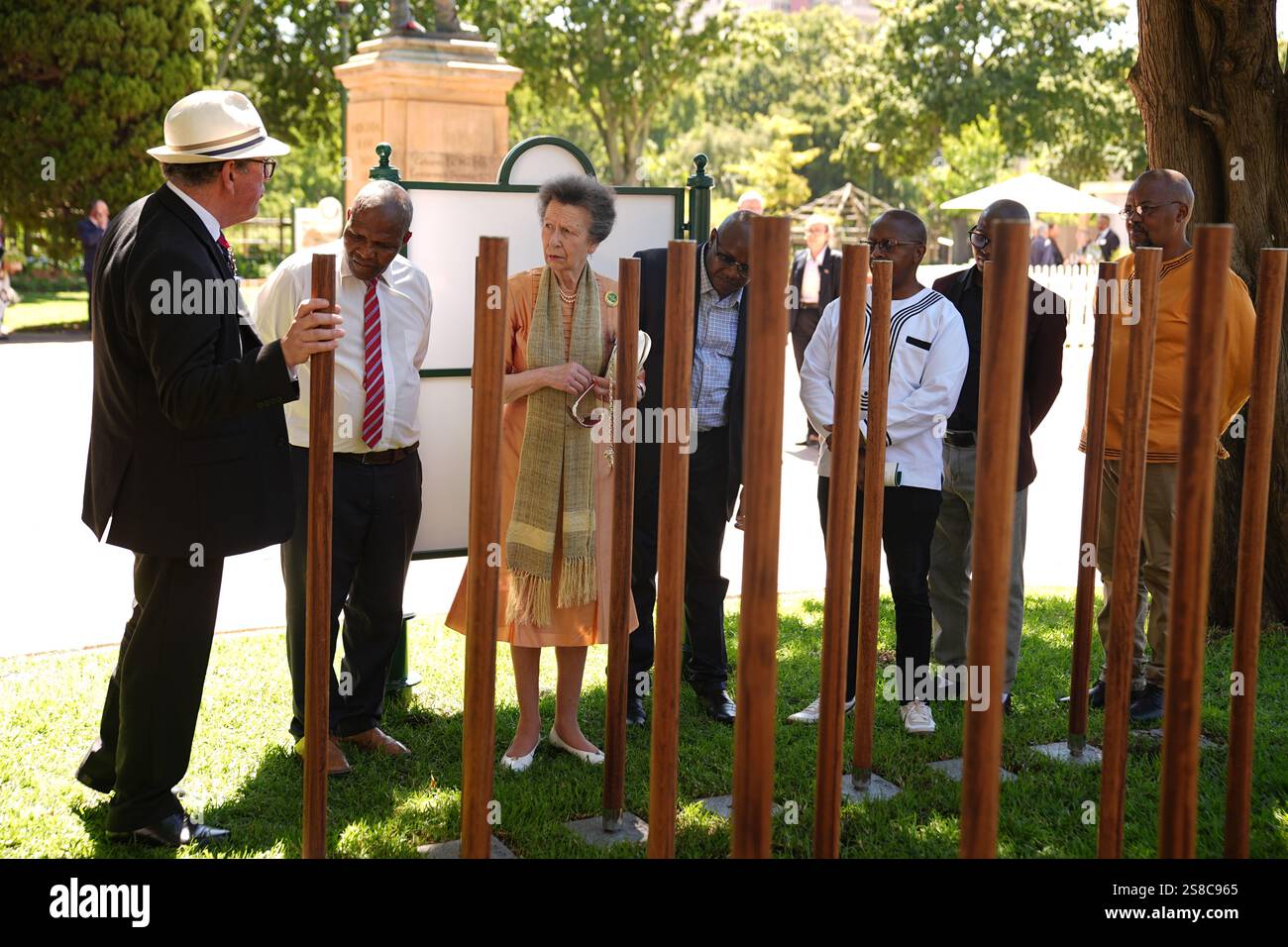 The Princess Royal views the new Labour Corps Memorial at the ...