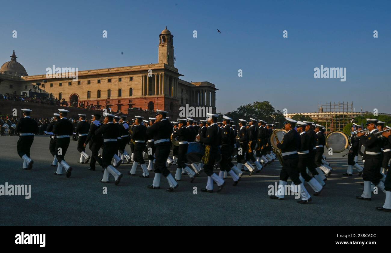 NEW DELHI, INDIA - JANUARY 21: Indian Defence tri-service personnel ...