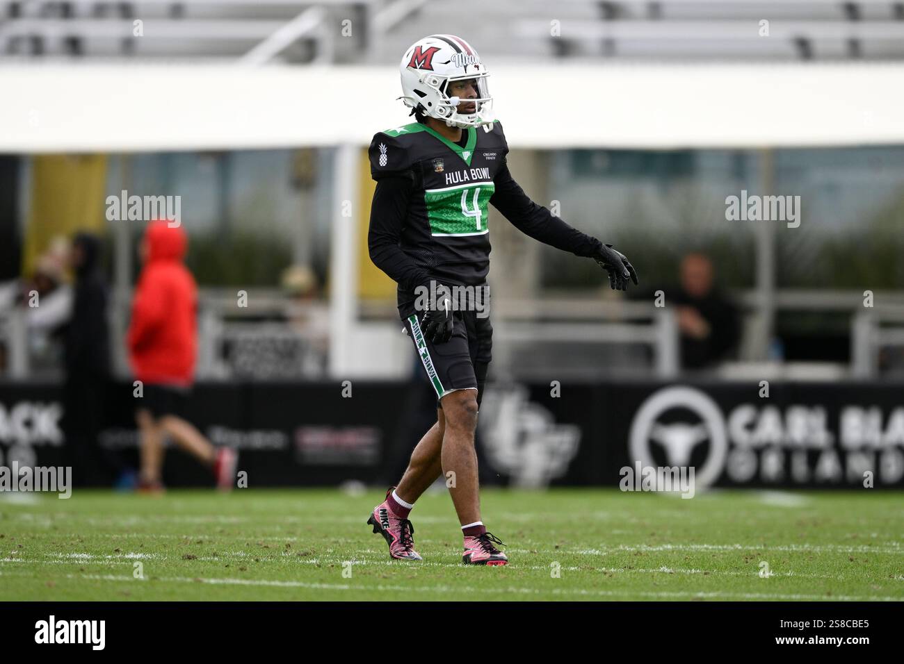 Team Aina receiver Gage Lavardain, of South Carolina, sets up for a ...