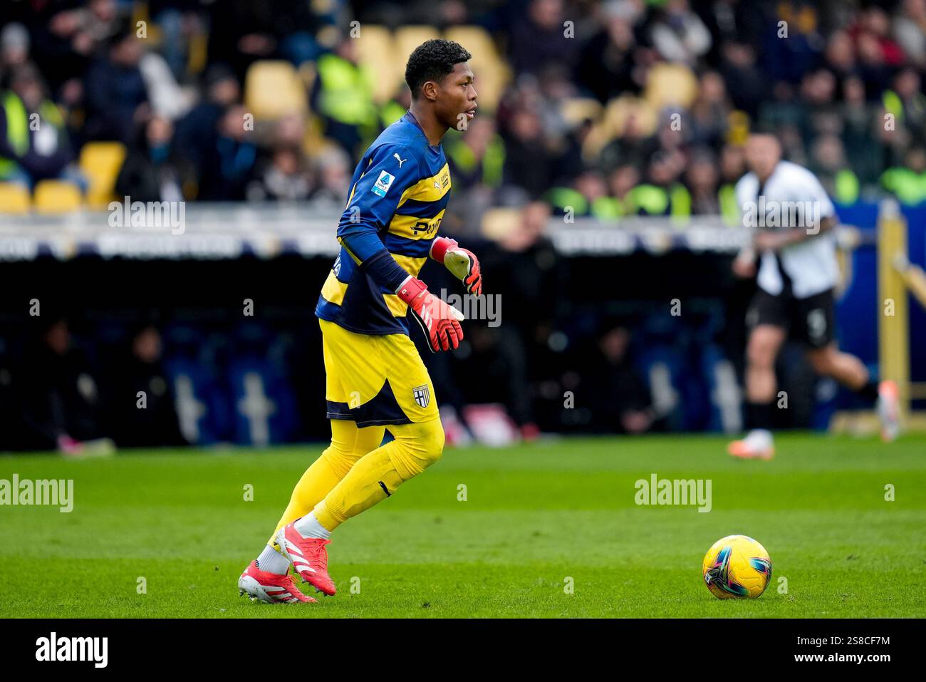Parma, Italy. 19th Jan, 2025. Zion Suzuki of Parma Calcio 1913 during ...