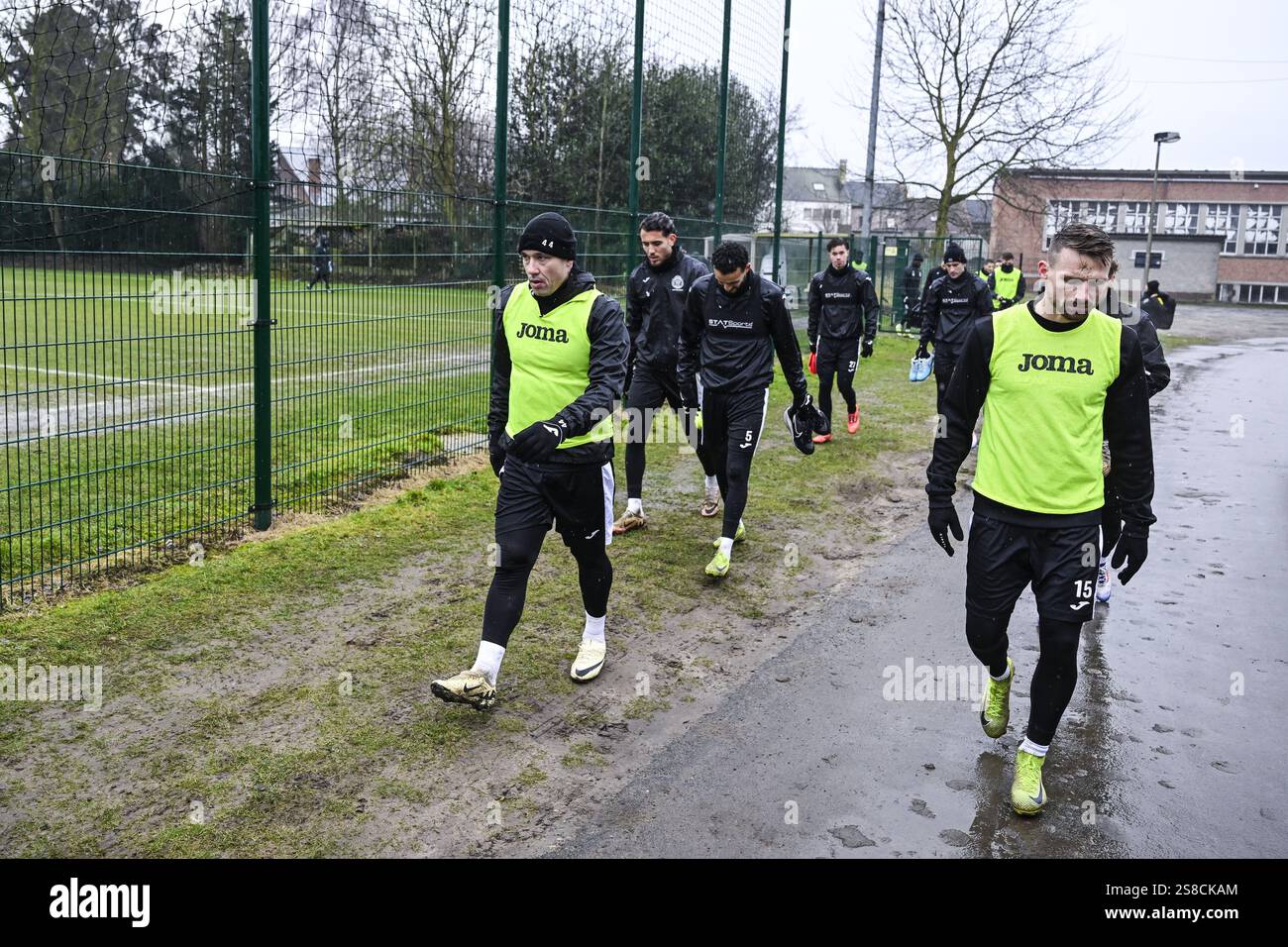 Lokeren's Radja Nainggolan and Lokeren's Jonas Vinck pictured at a ...